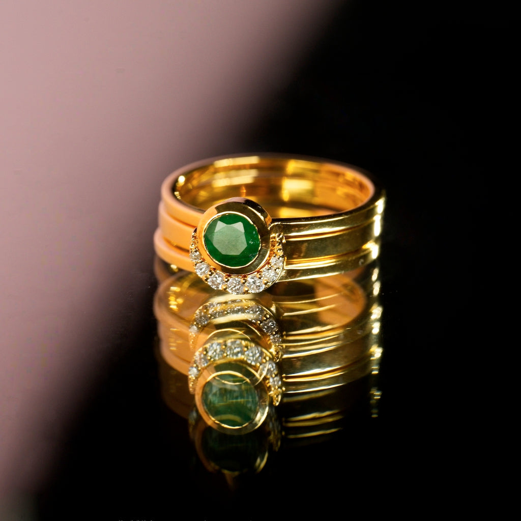Eclipse Fine Stack Emerald Solid Gold